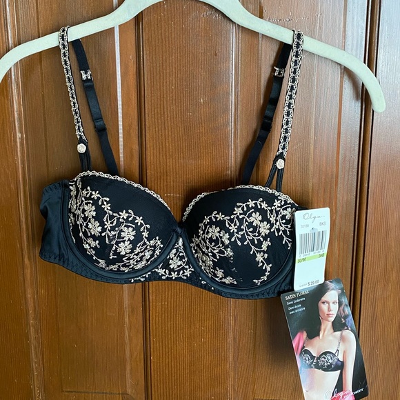 Olga | Intimates & Sleepwear | Nwt Olga Lightly Padded Lace Underwire ...